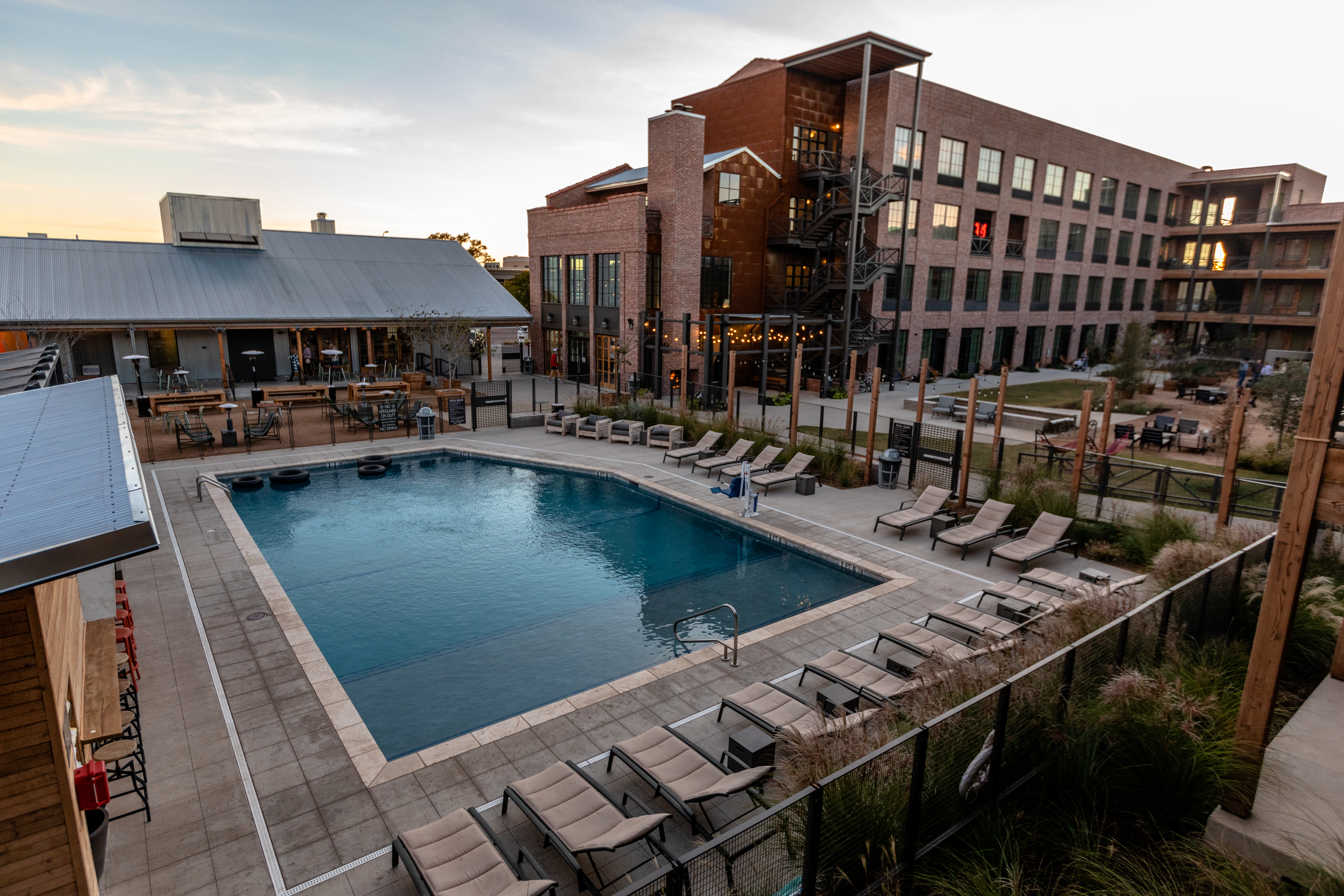 Cotton Court Amenities - Lubbock | Tour Texas
