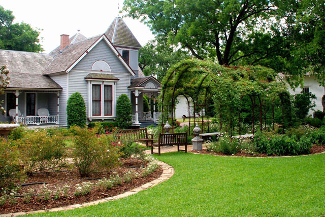 Attractions in The City of Farmers Branch | Tour Texas